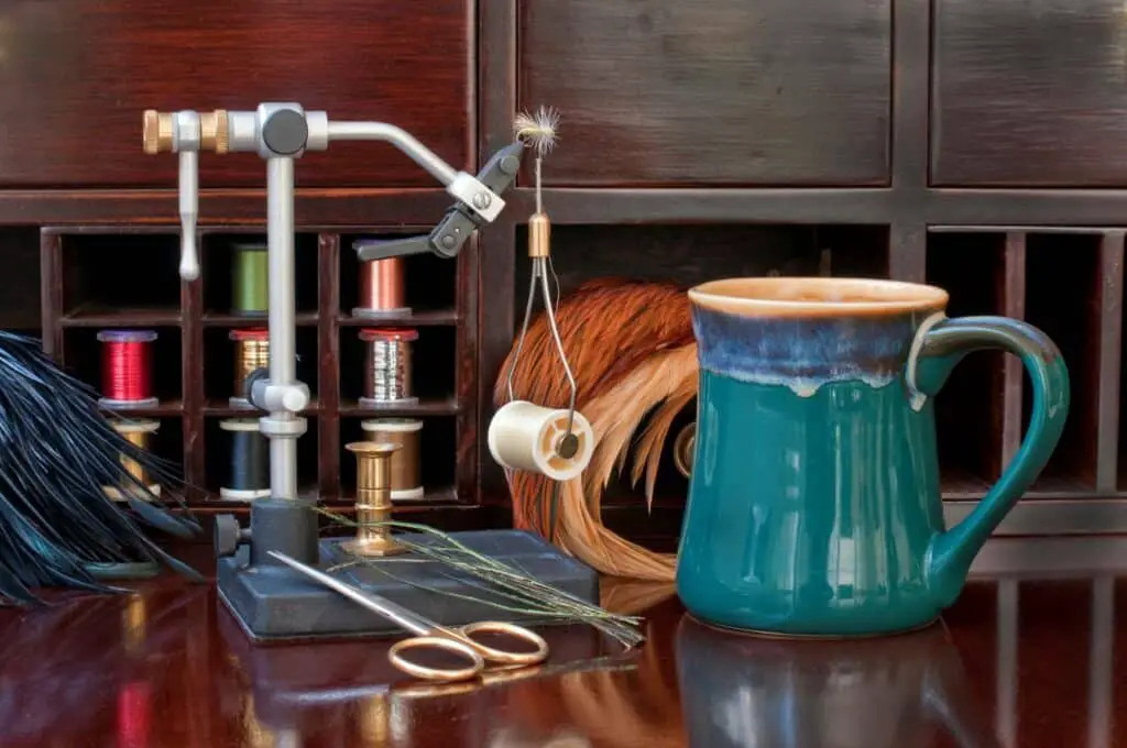 Best Beginner Fly Tying Kits – Rod And Net